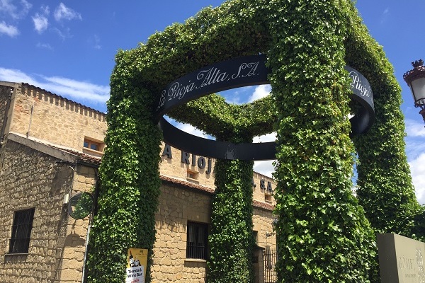 Viña Ardanza, Selección Especial Reserva 2010 Rioja | Jancis Robinson